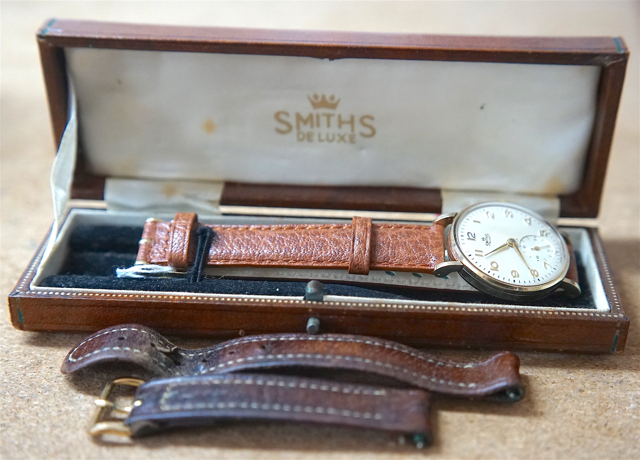 DELUXE SMITHS MADE IN ENGLAND SOLID 9CT GOLD GENTS WRISTWATCH BOXED ...